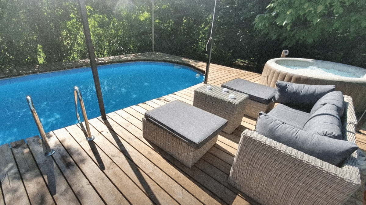 Terrasse en bois avec piscine hors sol - Home Quest - Actualités de l ...
